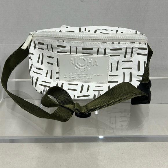 Aloha | Bags | Aloha Collection Mini Hip Pack Splashproof Fanny Bag ...
